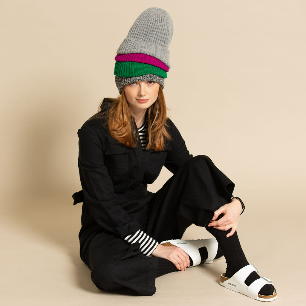 HATS & GLOVES – GREEN THOMAS